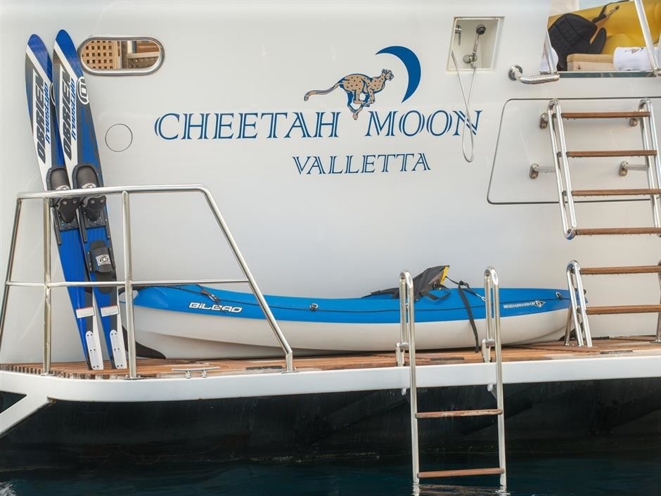 Yacht CHEETAH MOON, Cantieri Navali Nicolini | CHARTERWORLD Luxury ...